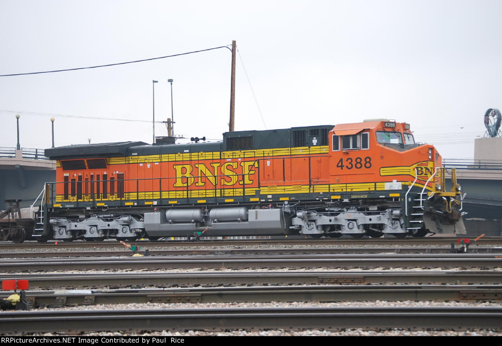 BNSF 4388
